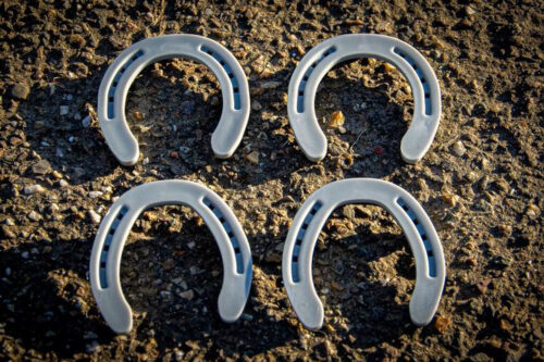 Crafty Ponies Hoefsmid set met hoefijzers incl. instructieboekje